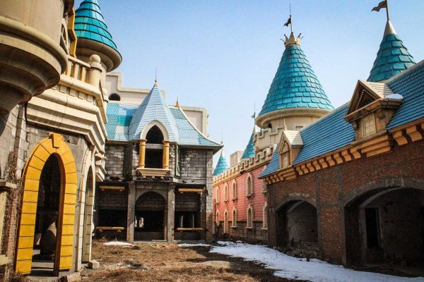 Wonderland: China’s Abandoned Theme Park | Ex Utopia