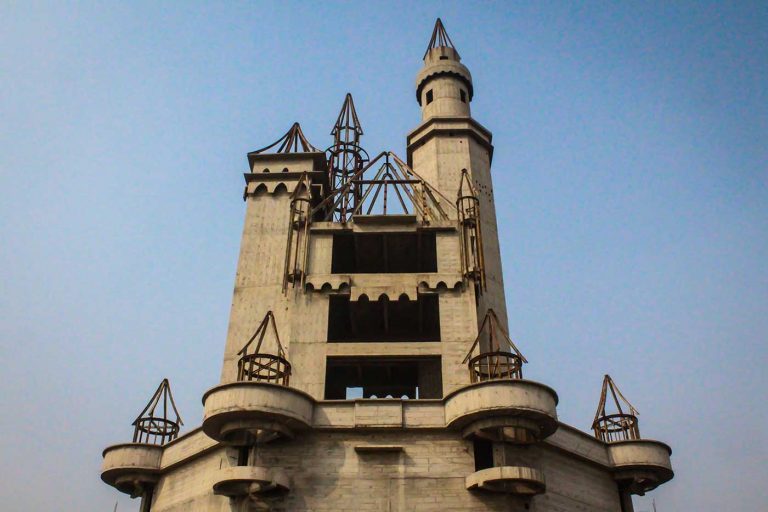 Wonderland: Exploring China's Abandoned Theme Park