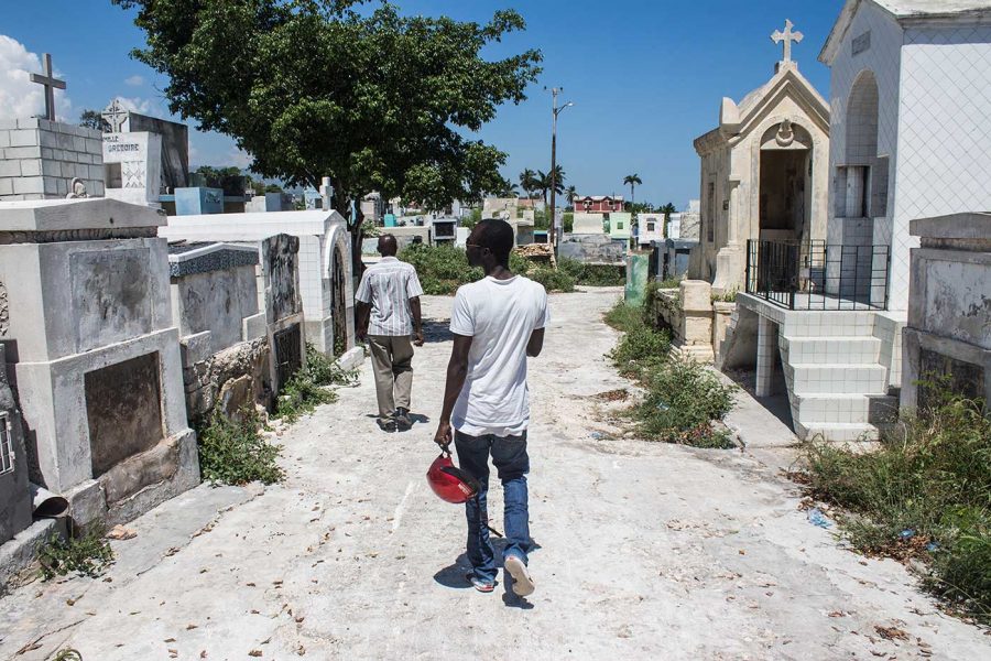 Encountering Haitian Vodou: Le Grand Cimetière of Port-au-Prince | Ex ...